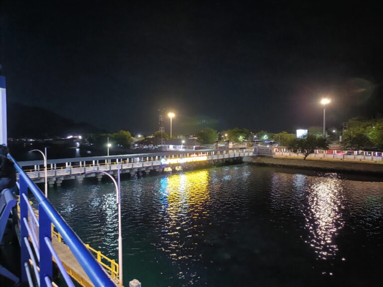 Poto Tano di Subuh Ini: Sunyi yang Menyimpan Bara "Provinsi Pulau ...
